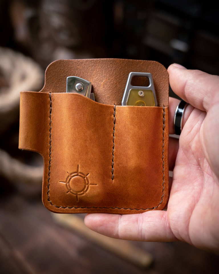 Adventurer’s Uncharted caddy – Small EDC caddy - Uncharted Leather